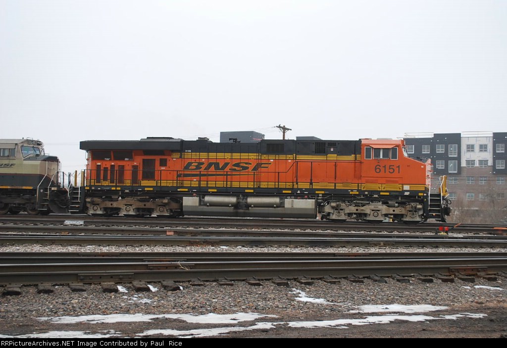 BNSF 6151